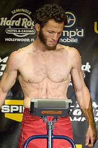 I've never seen a fighter look so dehydrated and drained like Conor ...